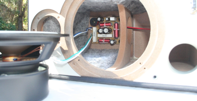 Infinity Primus P162 Bookshelf Speaker Review | Audioholics