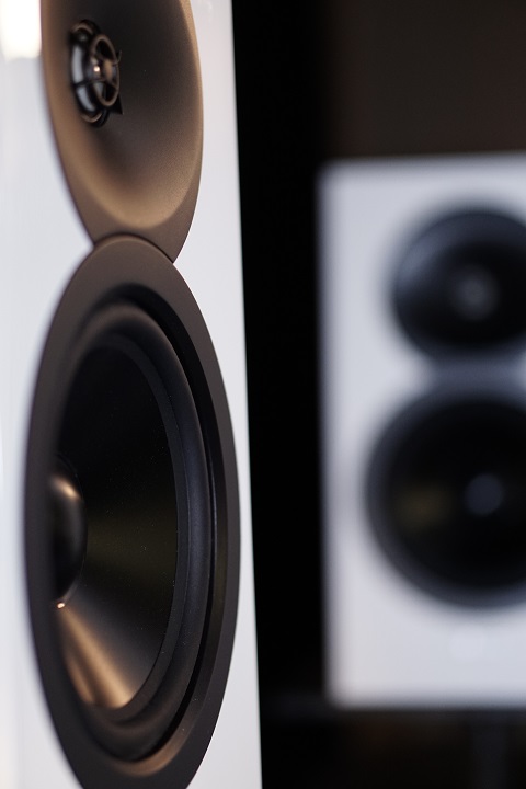 Revel Concerta2 M16 Bookshelf Speaker Review | Audioholics
