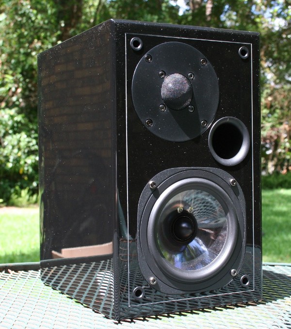 Usher Audio S-520 Bookshelf Speaker Review | Audioholics