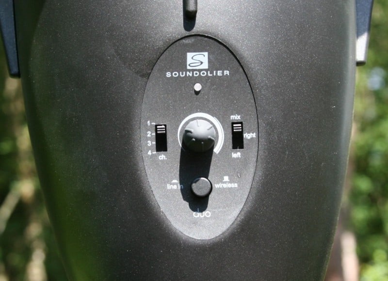 Soundolier duo Wireless Speaker Lamp Review | Audioholics