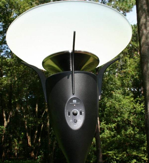 Soundolier duo Wireless Speaker Lamp Review | Audioholics