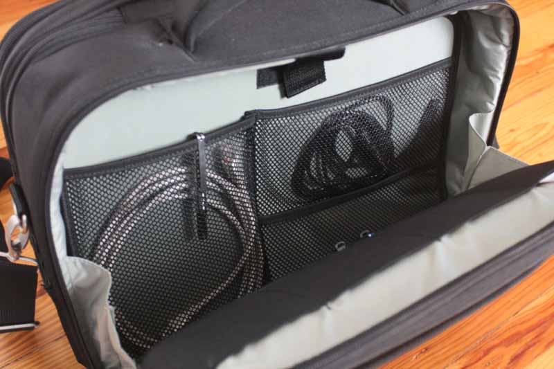 Skooba Design Checkthrough Brief Laptop Bag Review | Audioholics