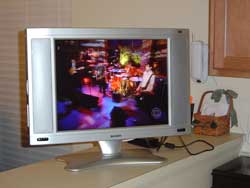 Axion AXN-7200 20" LCD TV/DVD Player Review | Audioholics