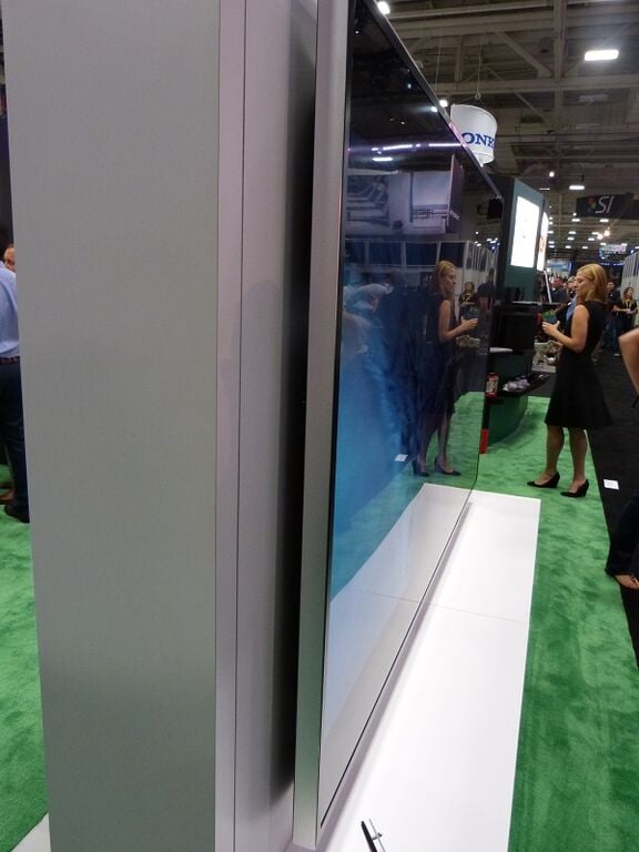 CEDIA Amazing Displays- Sony VPL-W5000ES and X900C, Vizio RS120-B3 ...