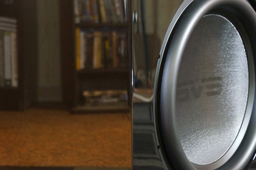 SVS SB16-Ultra Sealed Subwoofer Review | Audioholics